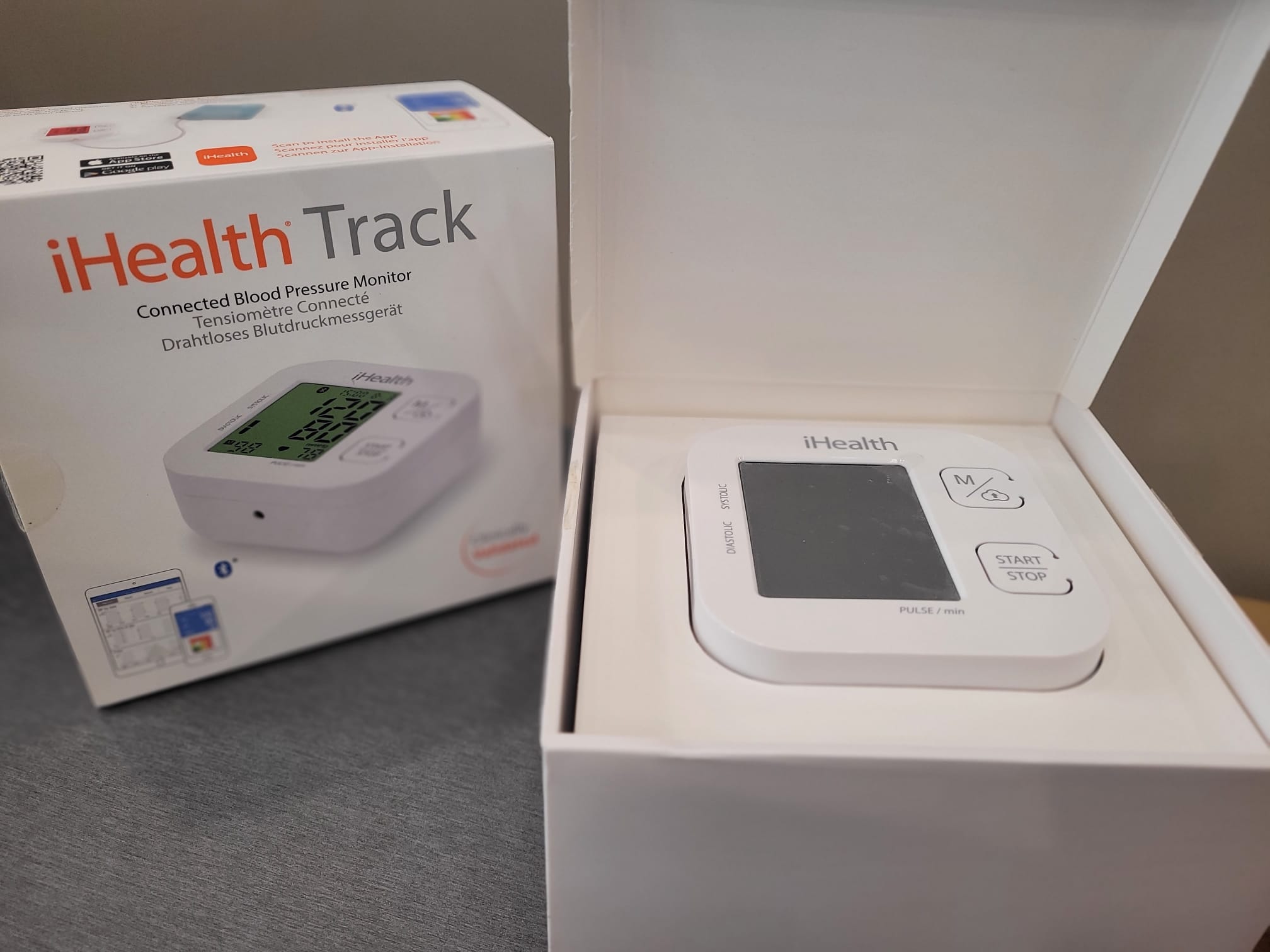 iHealth Track Blood Pressure Monitor 550BT (Display set) - Xylon Health
